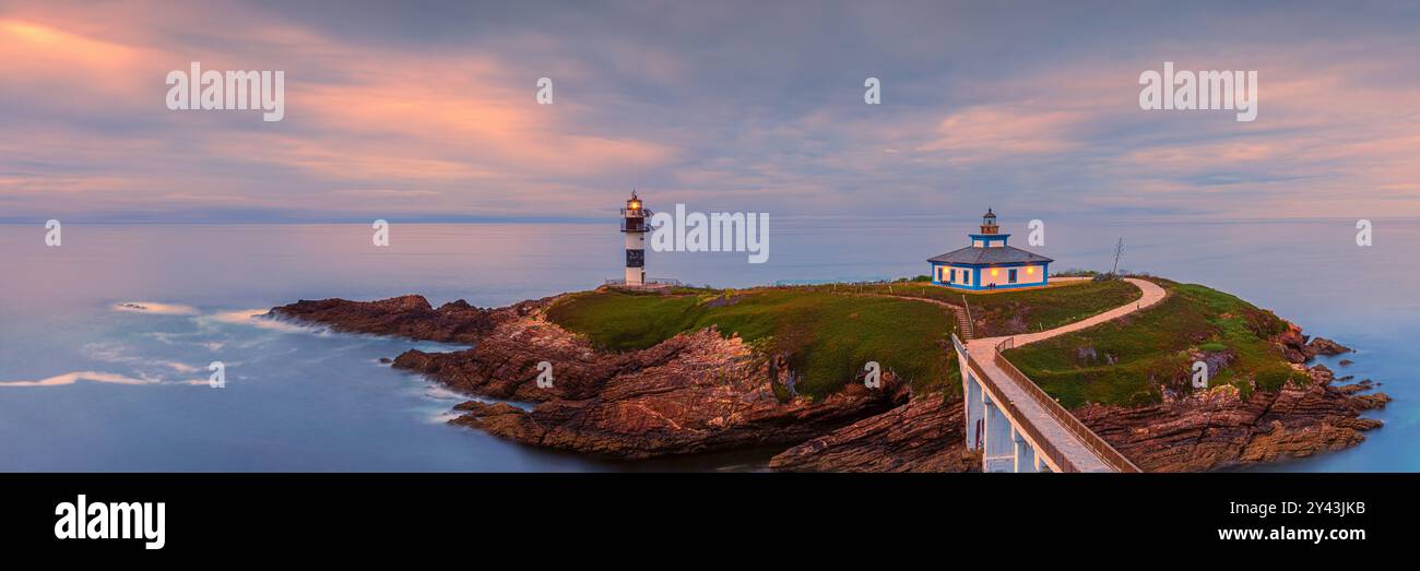 Ribadeo spain lighthouse illa hi-res stock photography and images - Alamy