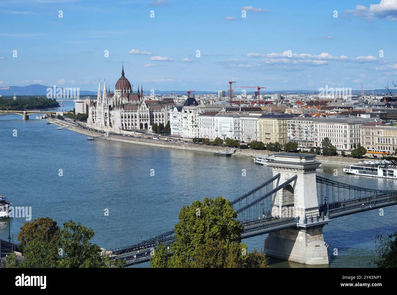 Budapest skyline river hi-res stock photography and images - Alamy