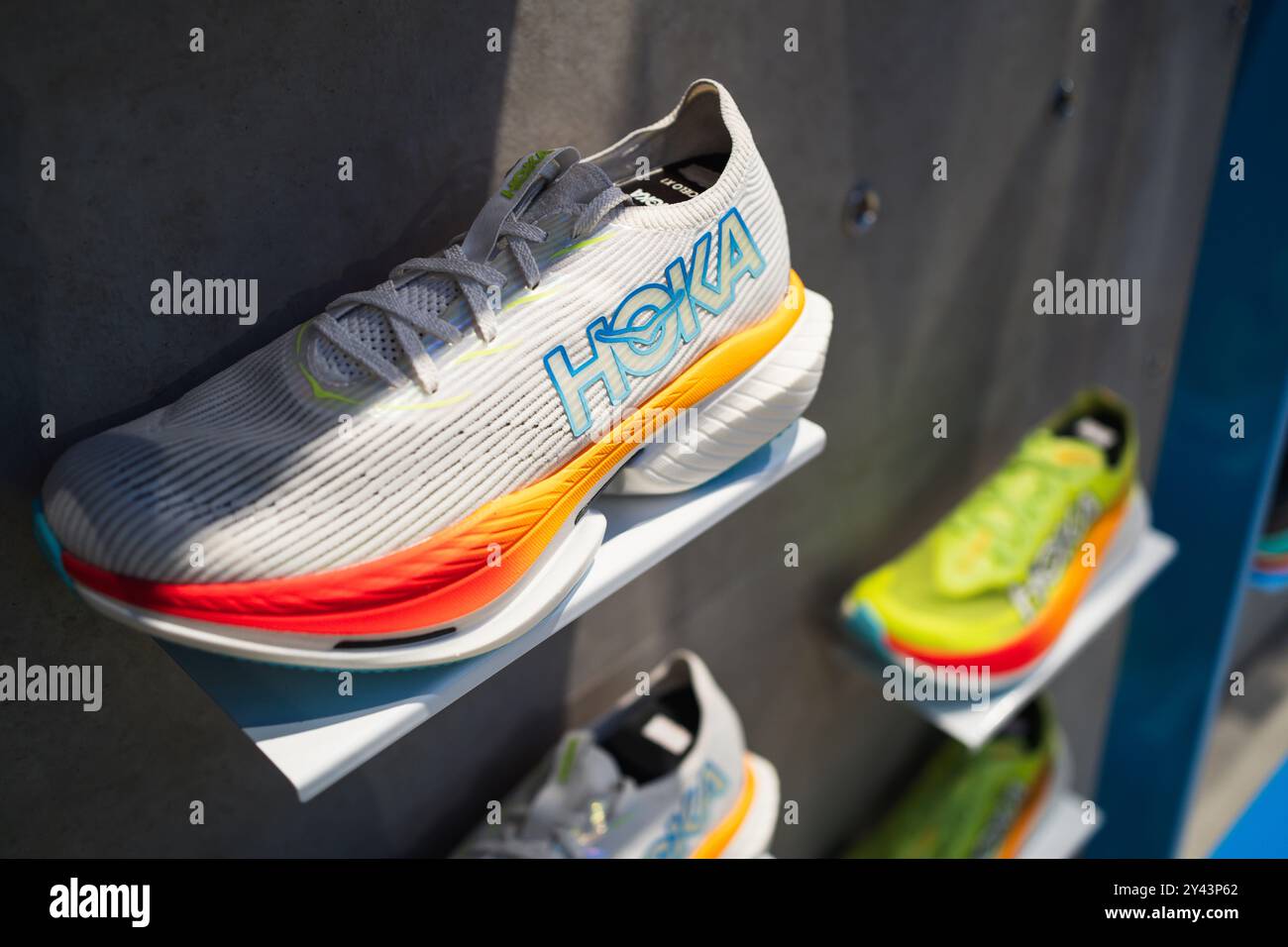Hoka logo hi-res stock photography and images - Alamy