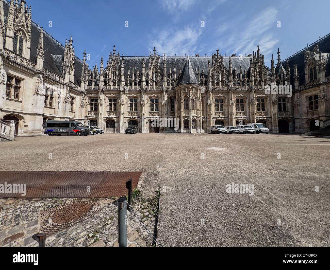 Rouen Palace of Justice, one of the most beautiful Gothic palaces of ...