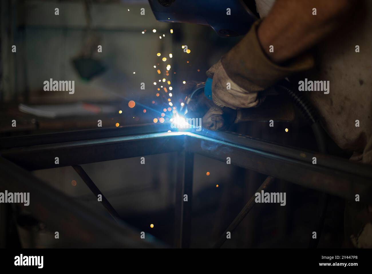 Metal welding. High temperature steel Stock Photo - Alamy