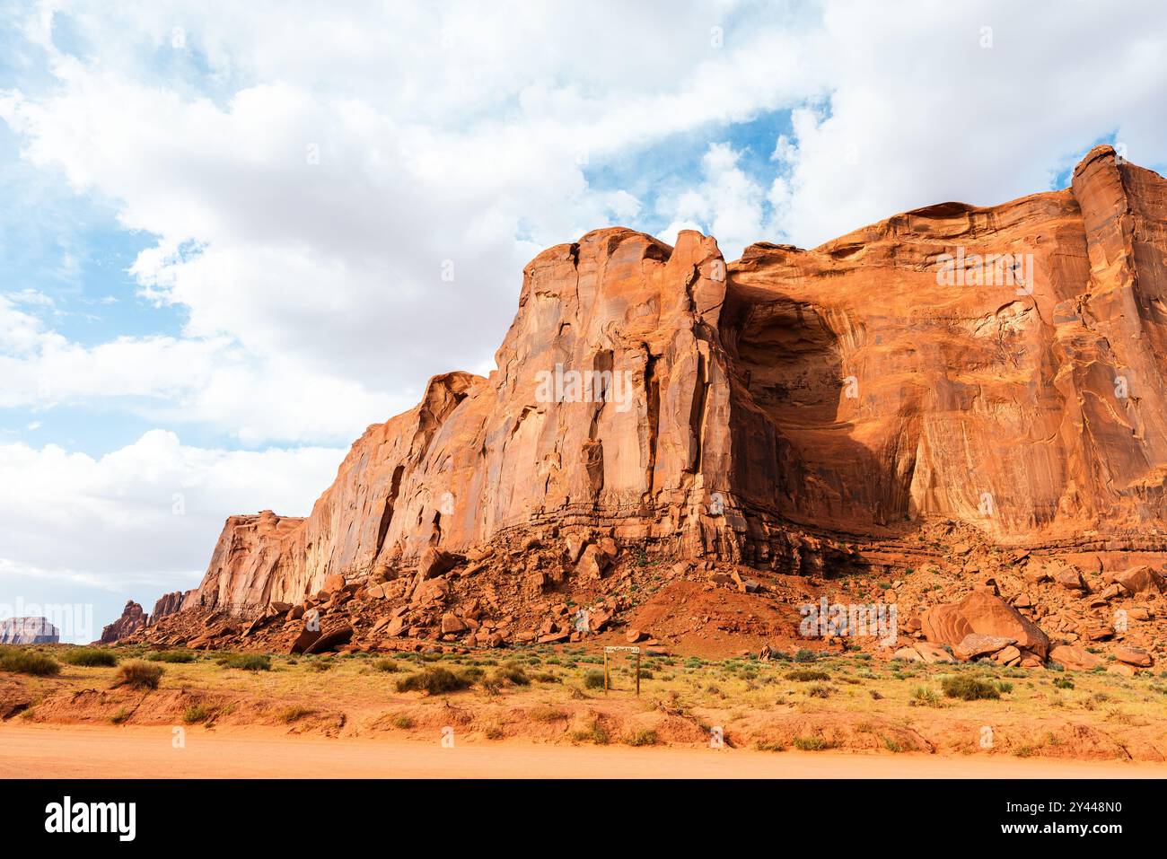 Rain God Mesa's towering sandstone cliffs in Monument Valley Stock ...