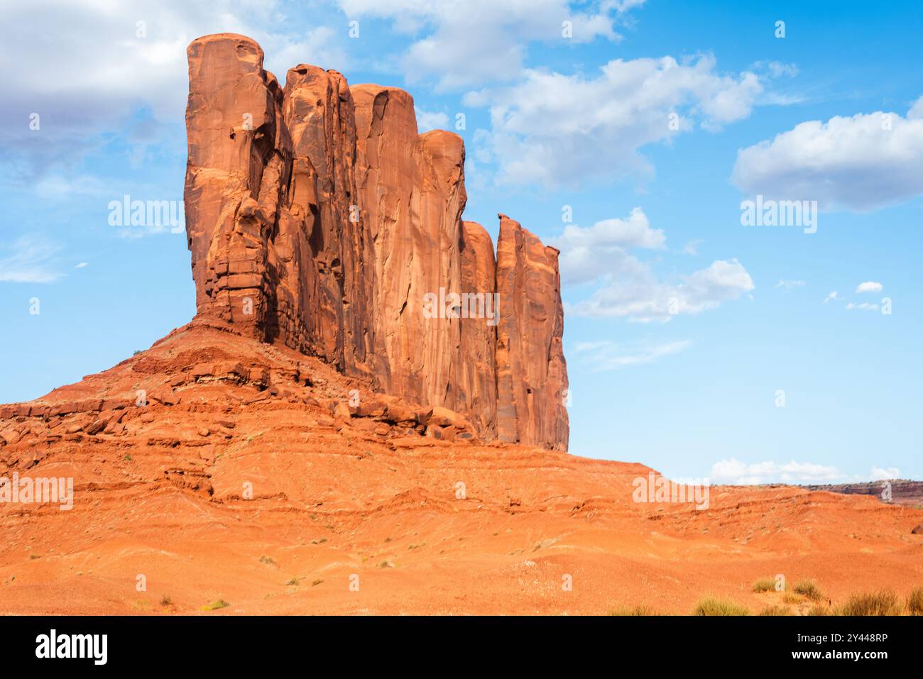 Monument Valley rock formation under a bright blue sky Stock Photo - Alamy