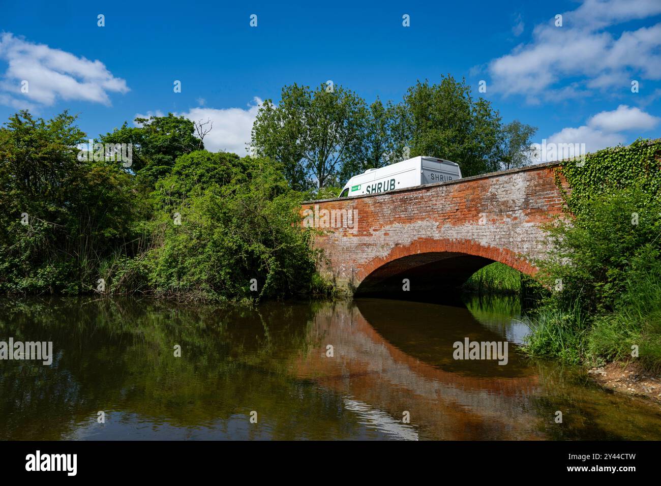 Road over the river Deben Ufford Suffolk UK Stock Photo - Alamy