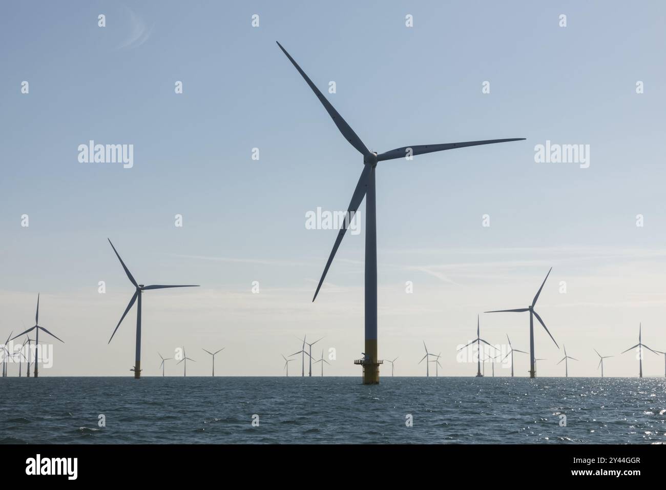 Offshore windfarms hi-res stock photography and images - Alamy