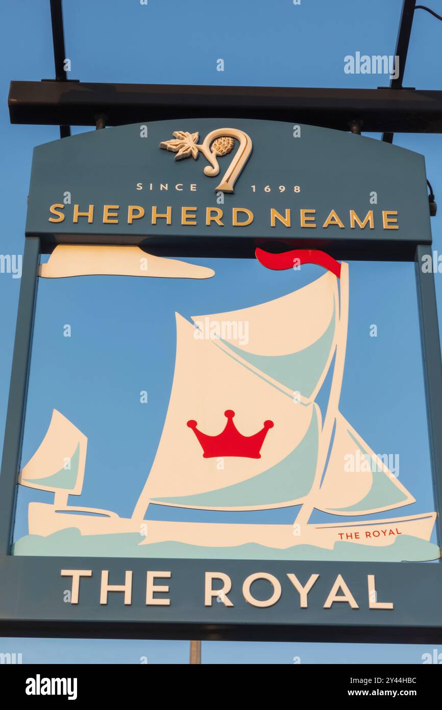 England, Kent, Whitstable, Tankerton, The Royal Pub Sign Stock Photo ...