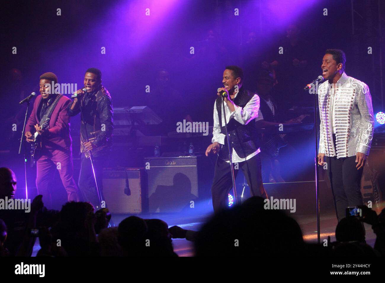 The Jacksons (Tito, Jackie, Marlon, and Jermaine) perform on The ...