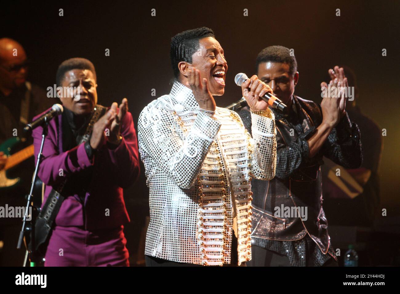 The Jacksons (Tito, Jackie, Marlon, and Jermaine) perform on The ...