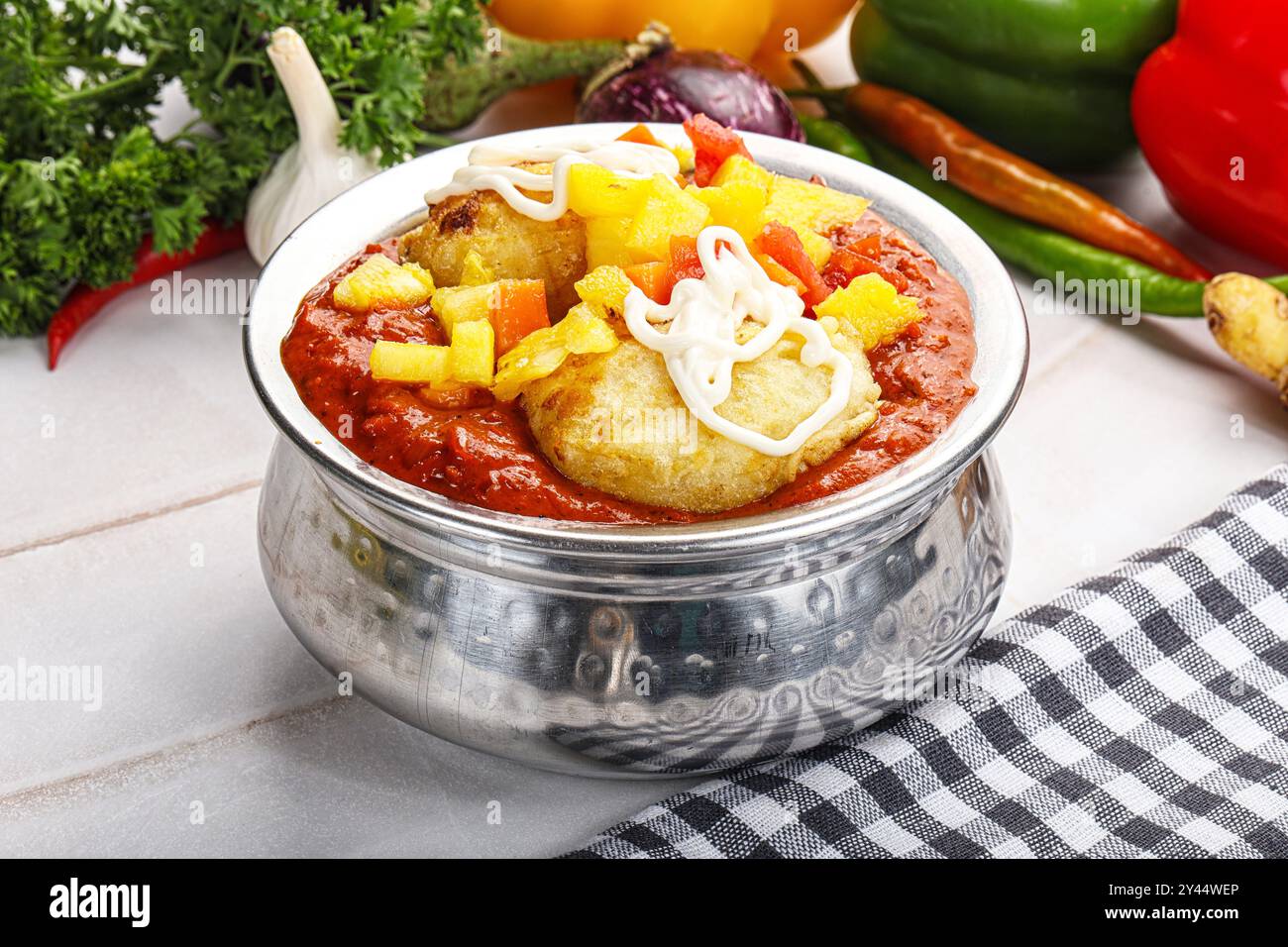 Indian cuisine Kashmari aloo dum potato Stock Photo - Alamy