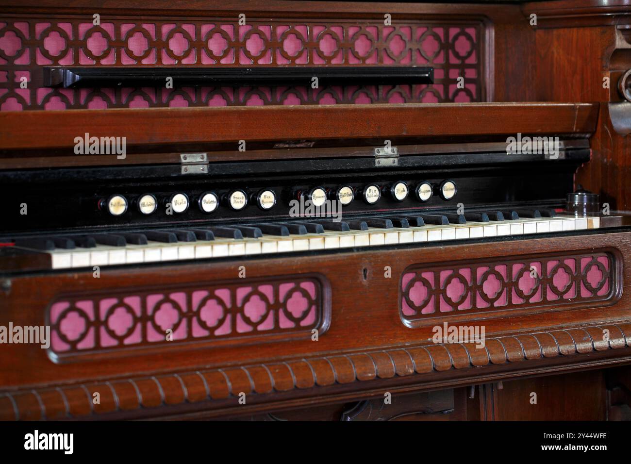 Harmonium music instrument hi-res stock photography and images - Alamy