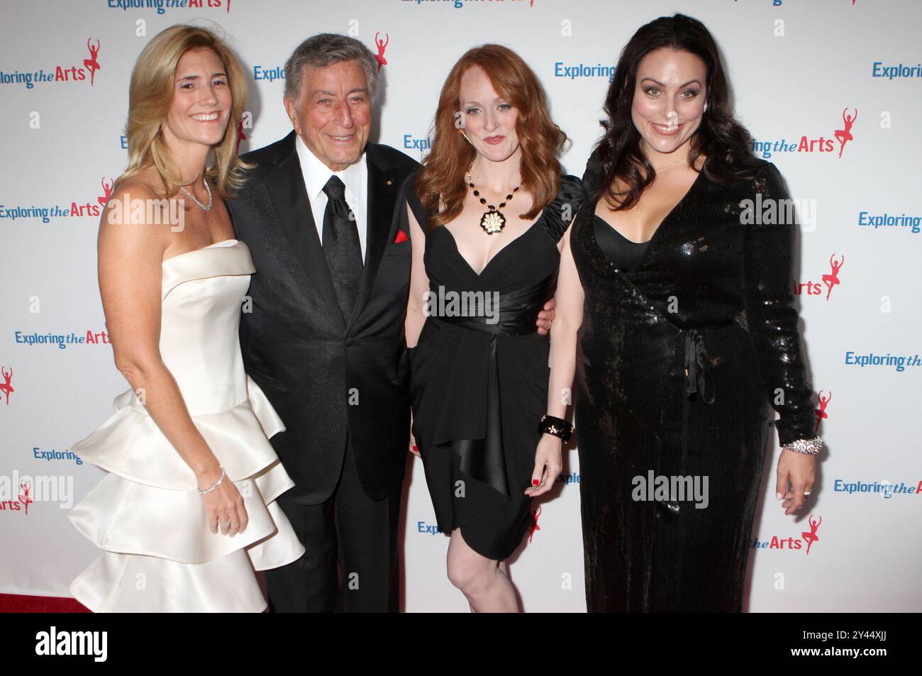 Susan Benedetto, Tony Bennett, Antonia Bennett, and Joanna Bennett ...