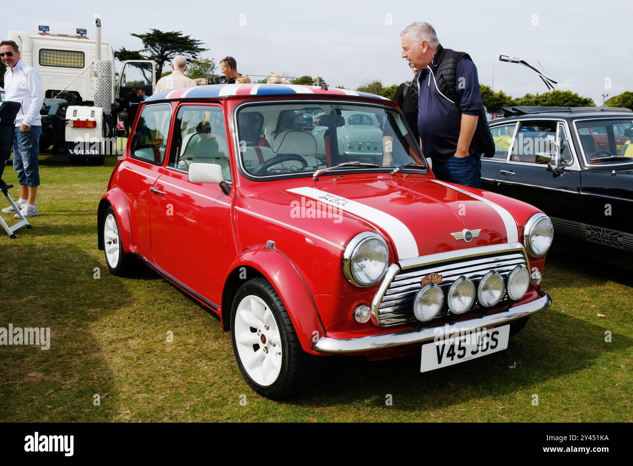 A red 1300cc 1999 Rover Mini Cooper - John Gollop Stock Photo - Alamy