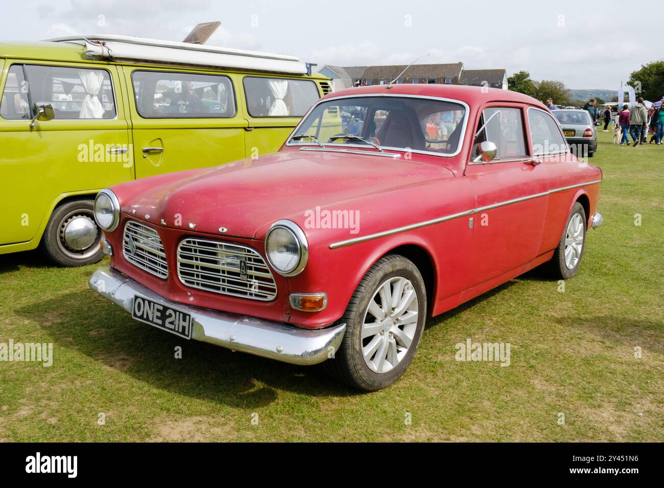 Three quarter front close hi-res stock photography and images - Alamy