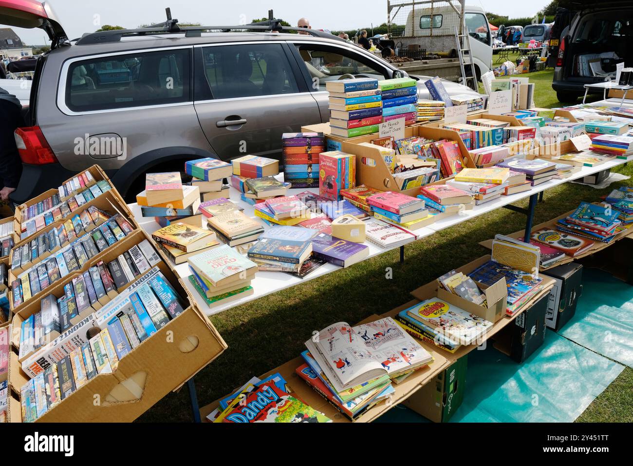Car boot stall hi-res stock photography and images - Alamy