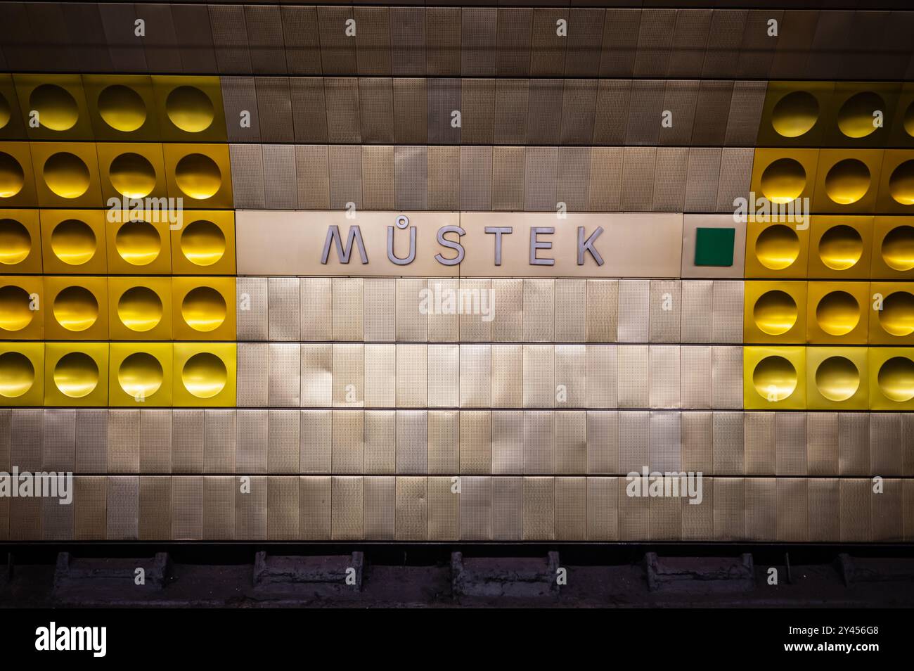 Prague metro map hi-res stock photography and images - Alamy