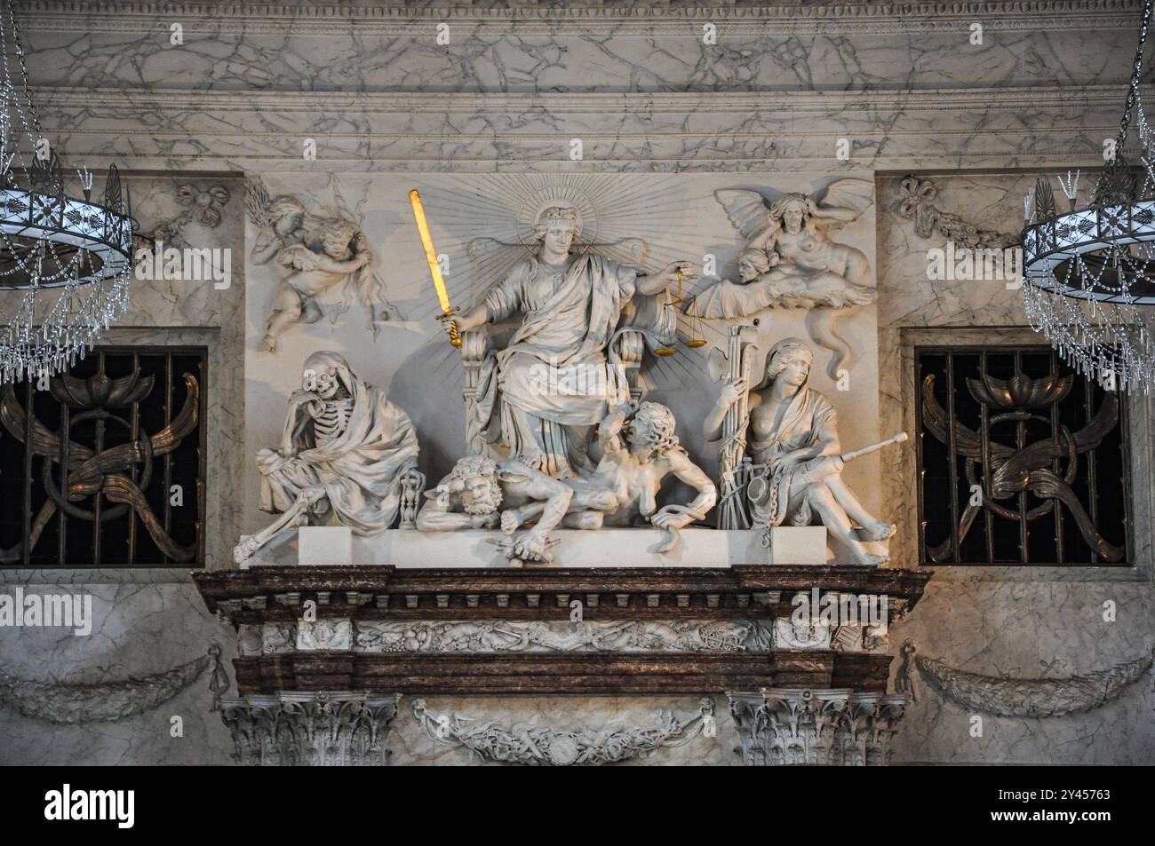 Inside of The Town Hall of Amsterdam, The symbolism, splendor and ...