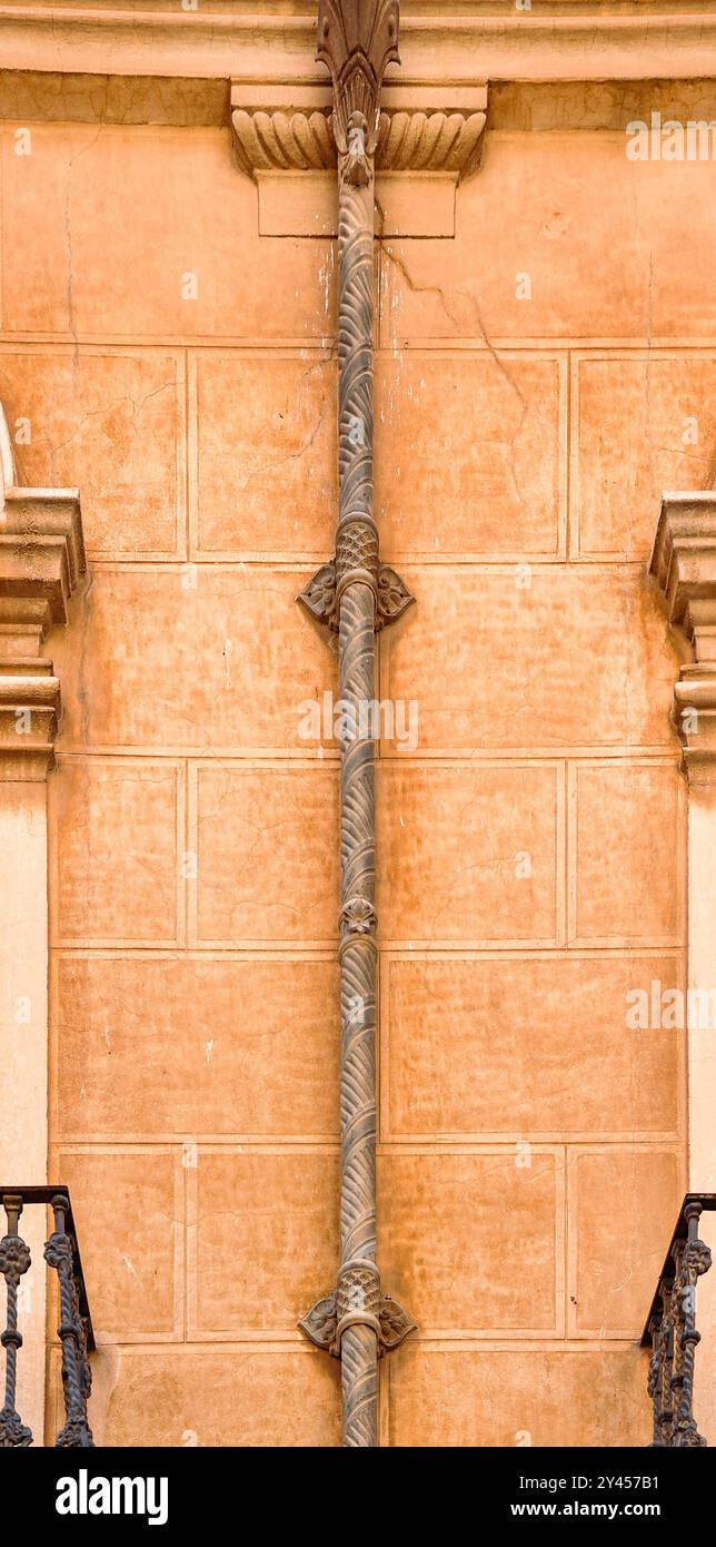 17th century architectural structure hi-res stock photography and ...