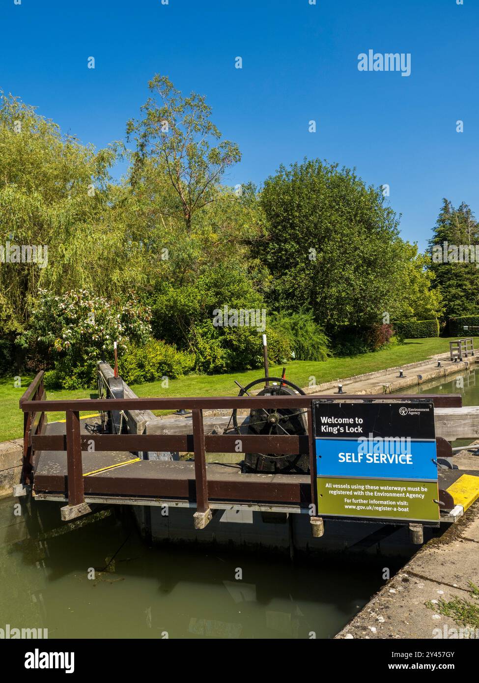 King's lock thames hi-res stock photography and images - Alamy