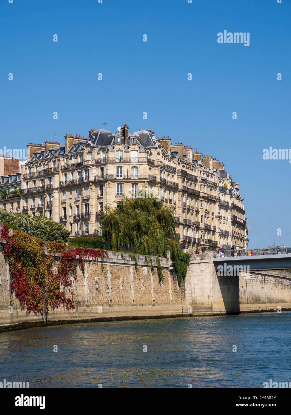 Île de la Cité, and the Pont Saint-Louis Bridge, River Seine, Paris ...