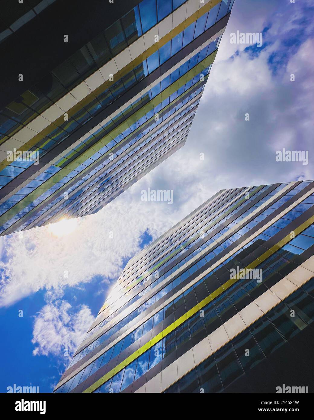 4k modern urban building skyline hi-res stock photography and images ...