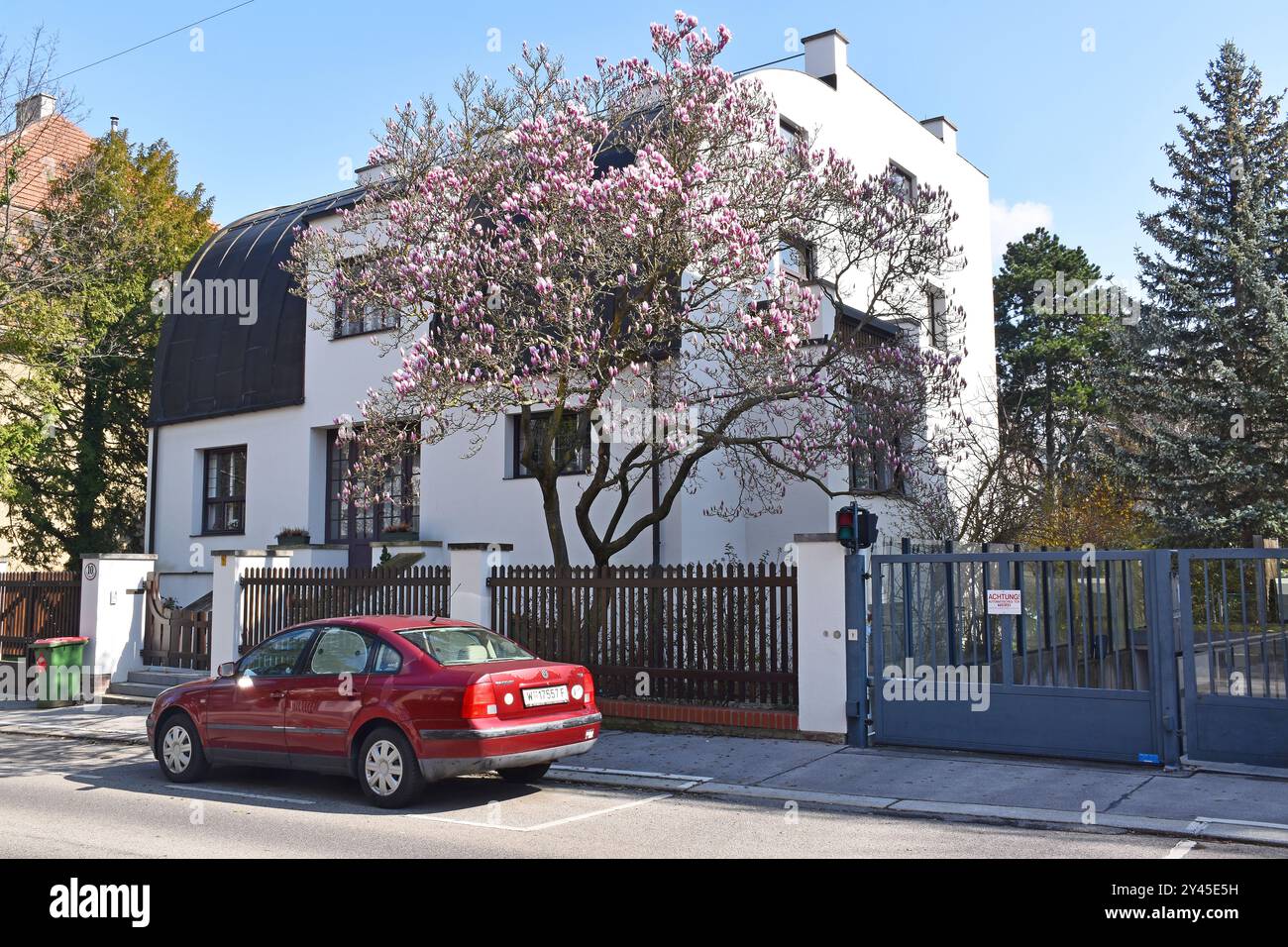 The Steiner House, built 1910, pioneering building of the Modern ...