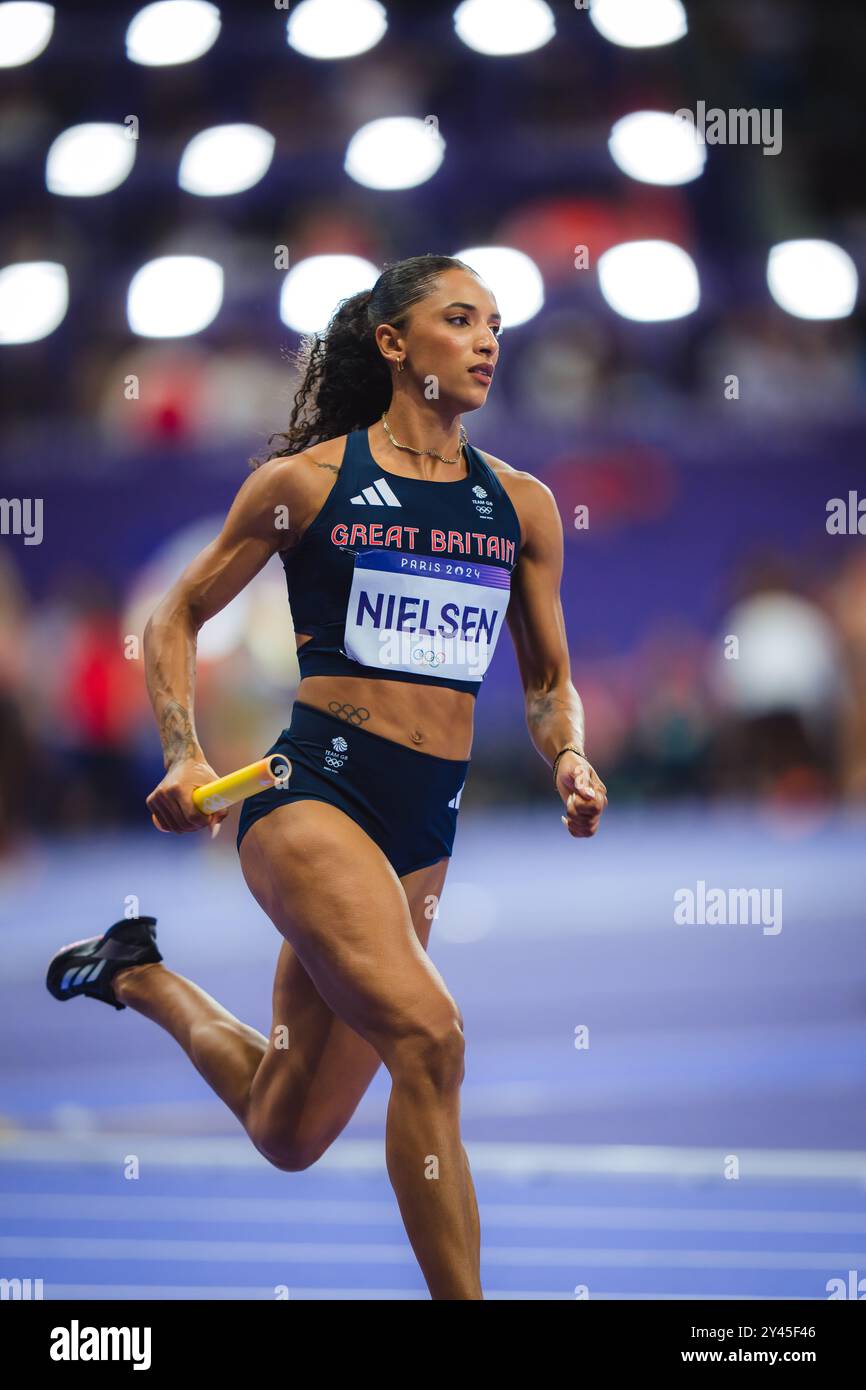 Laviai Nielsen participating in the 4X400 meters relay at the Paris ...