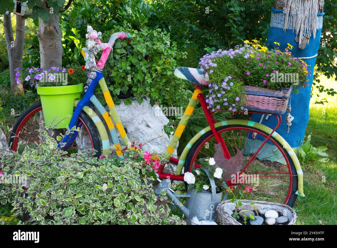 Old bike hi-res stock photography and images - Alamy