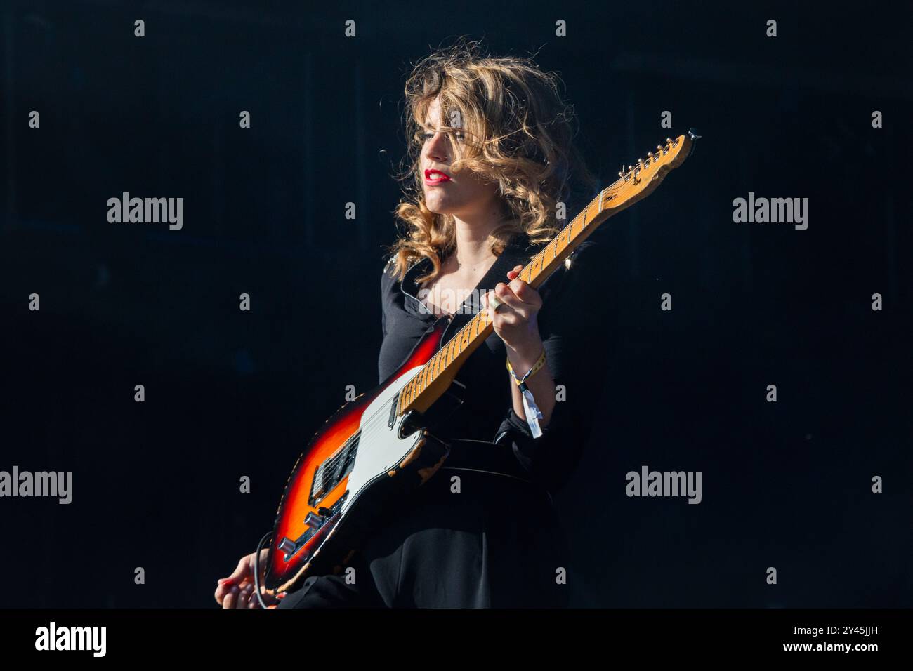 ANNA CALVI, CONCERT, GREEN MAN FESTIVAL 2014: Anna Calvi playing a ...