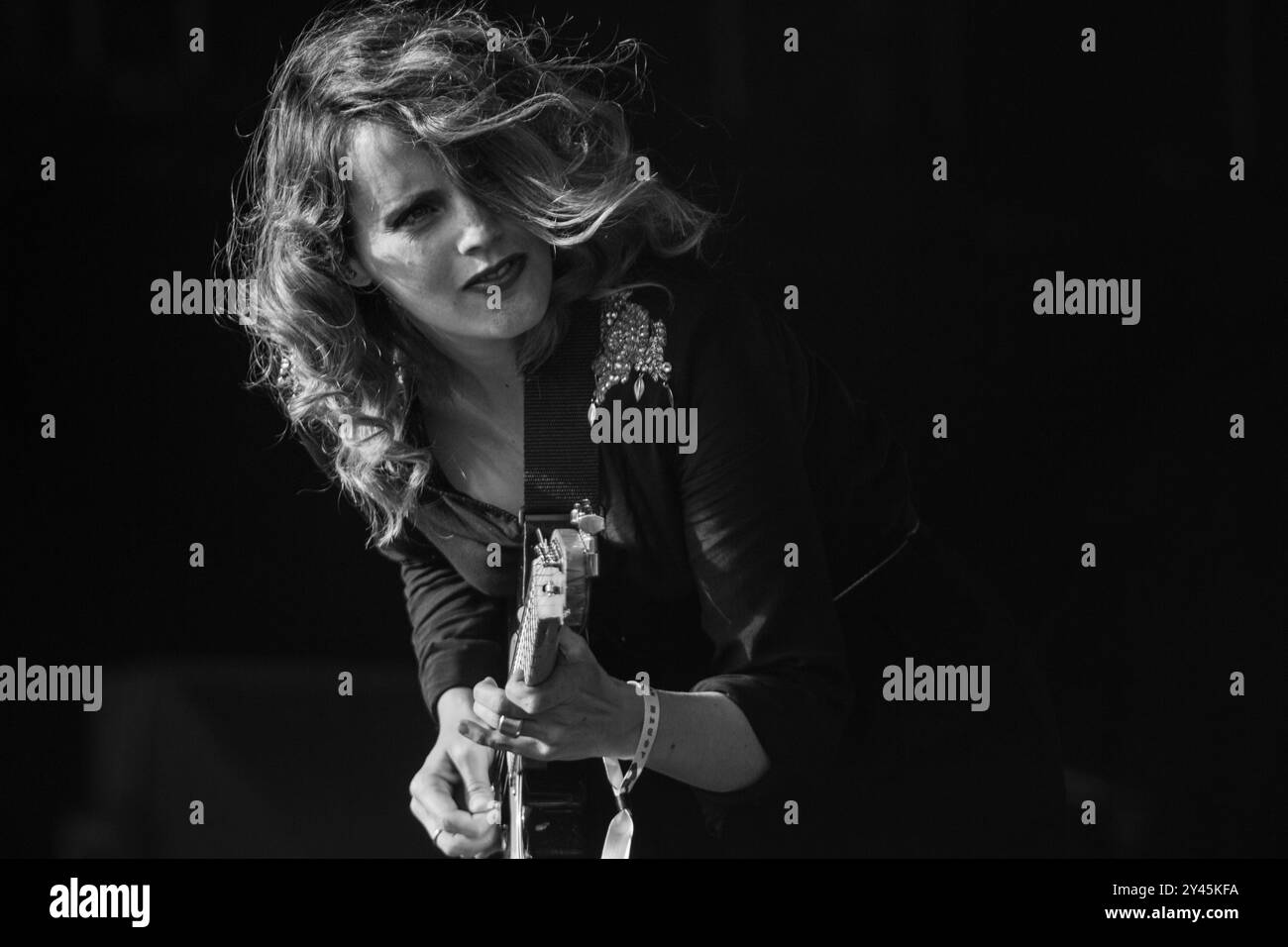 ANNA CALVI, CONCERT, GREEN MAN FESTIVAL 2014: Anna Calvi playing a ...