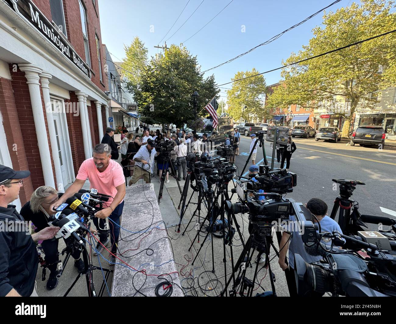 Members of the press gather outside Justin Timberlake's court hearing ...