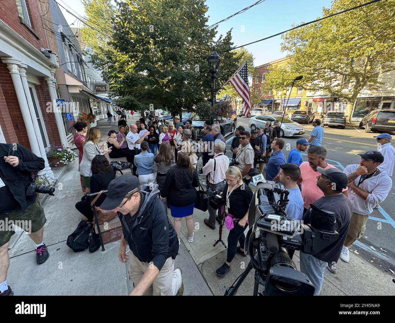 Members of the press gather outside Justin Timberlake's court hearing ...