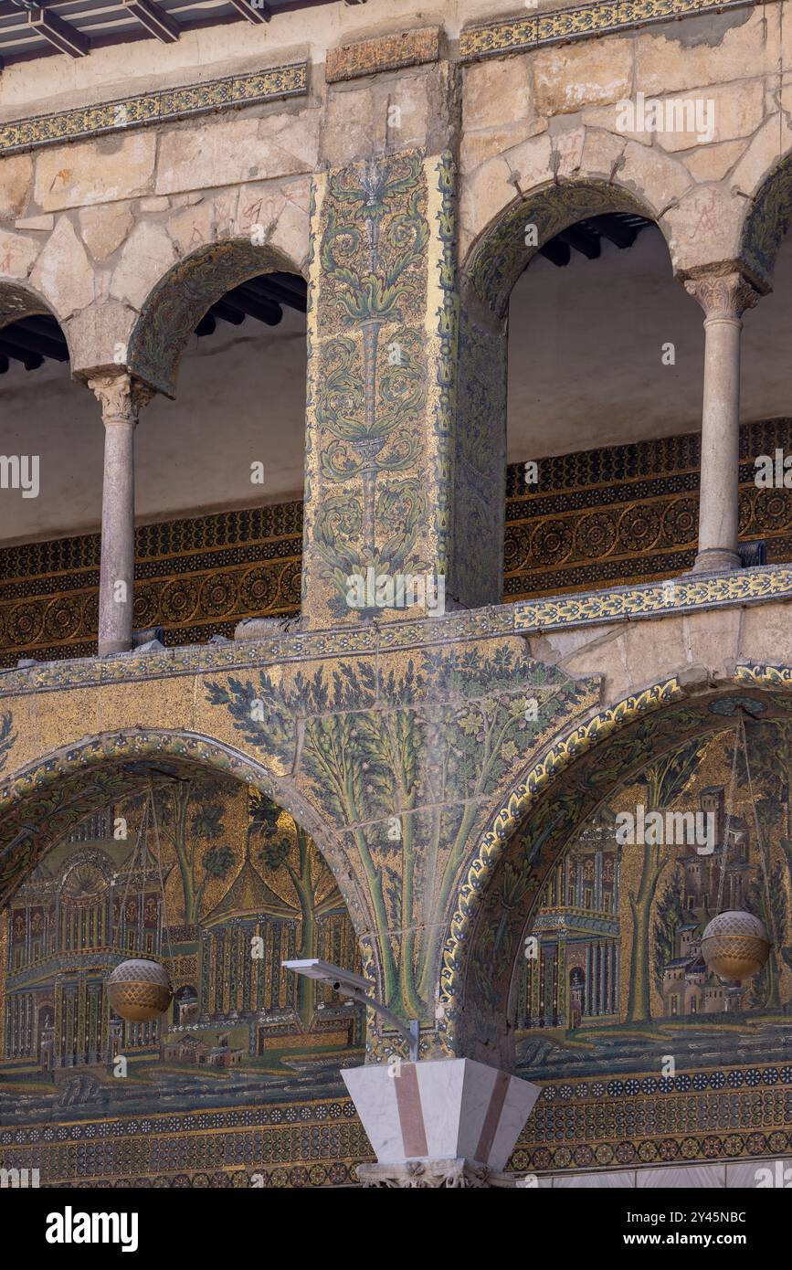 Umayyad mosque of damascus barada hi-res stock photography and images ...