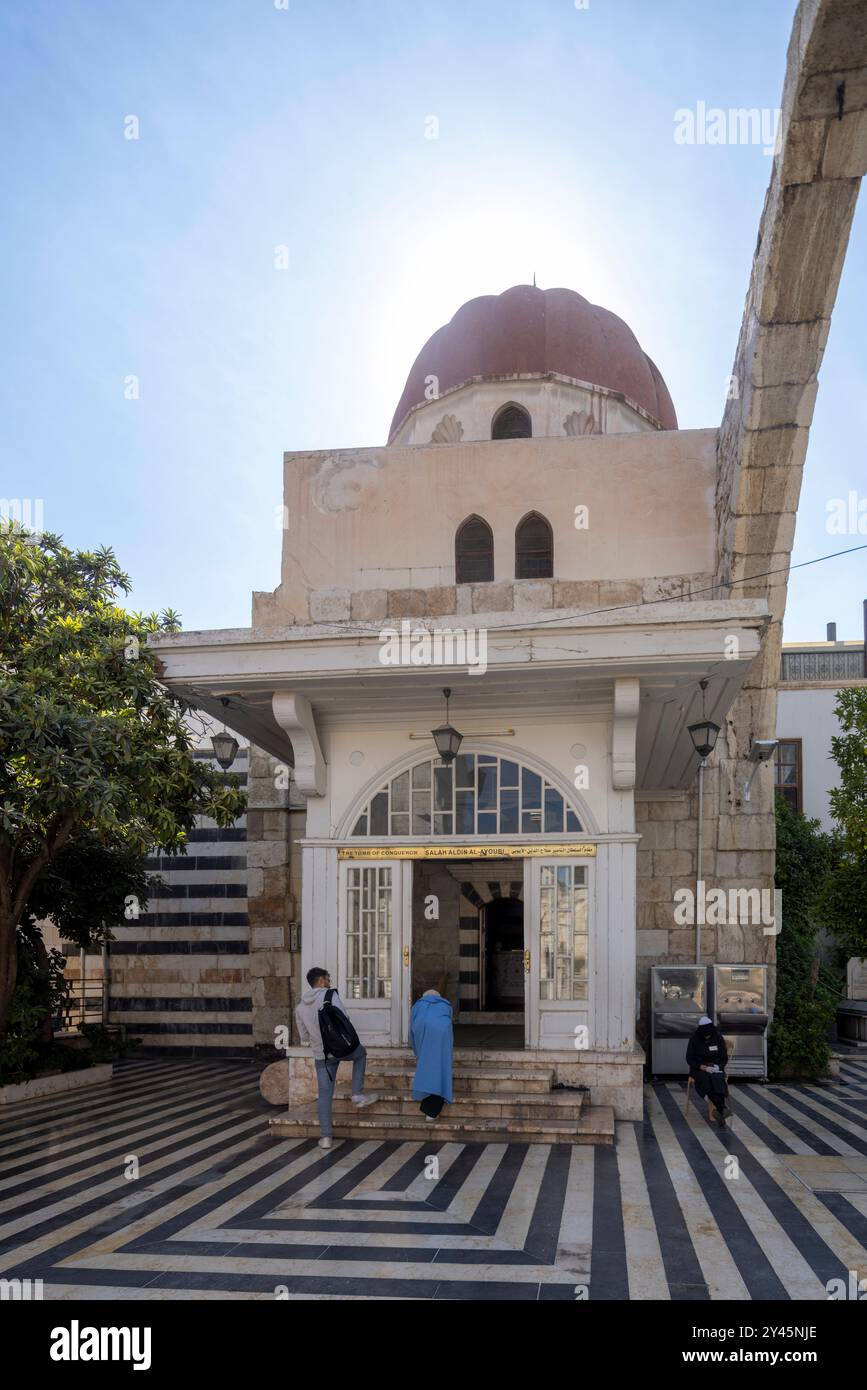 exterior, tomb of Saladin, Damascus, Syria Stock Photo - Alamy