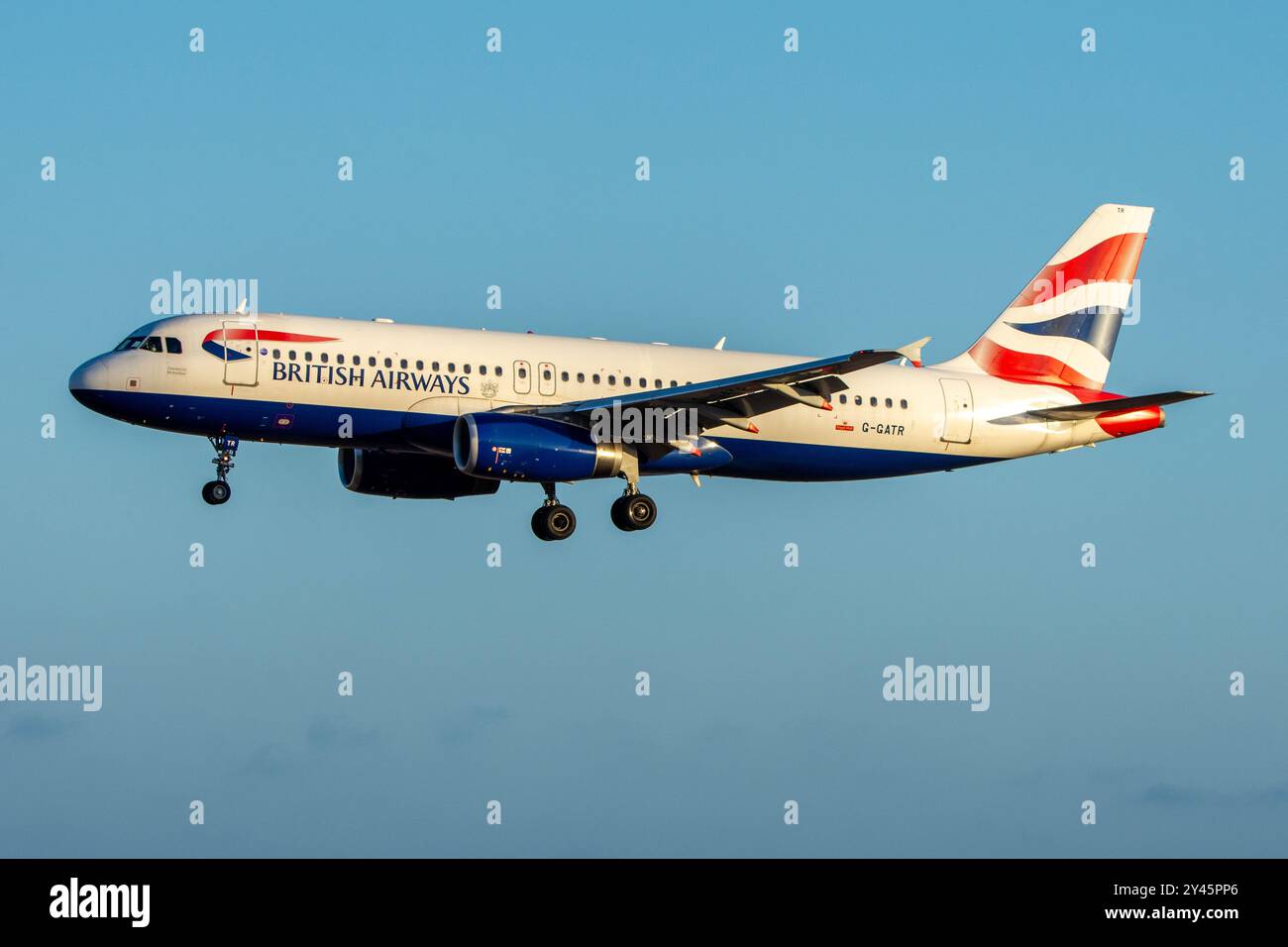 Airbus A320 airliner of the BA Euroflyer airline landing at Gran ...