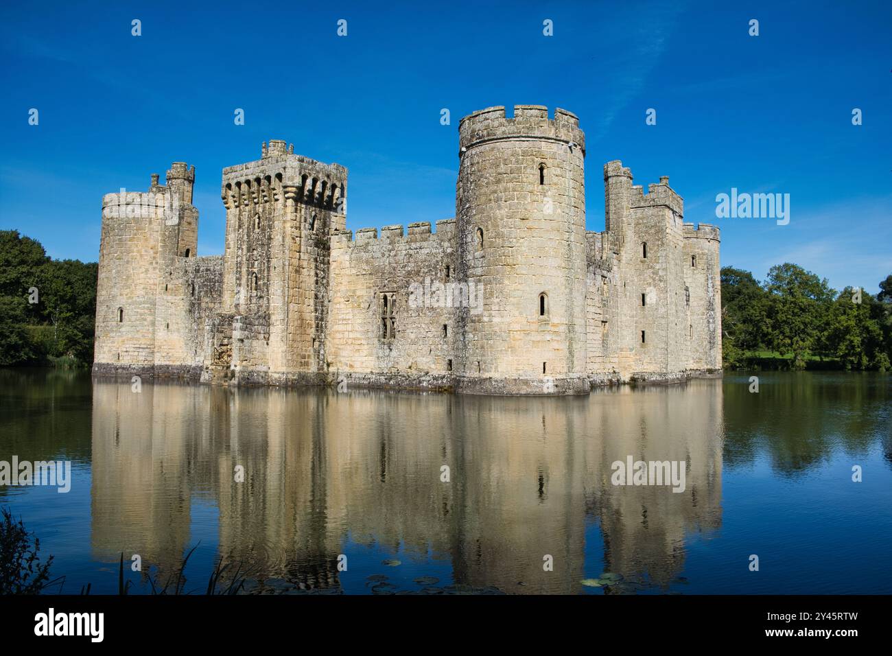 Exterior view of the 14th Century Bodiam Castle in East Sussex Stock ...