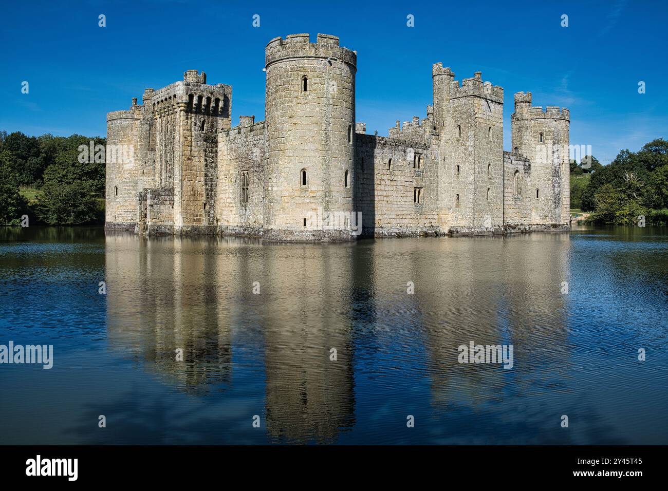 Exterior view of the 14th Century Bodiam Castle in East Sussex Stock ...