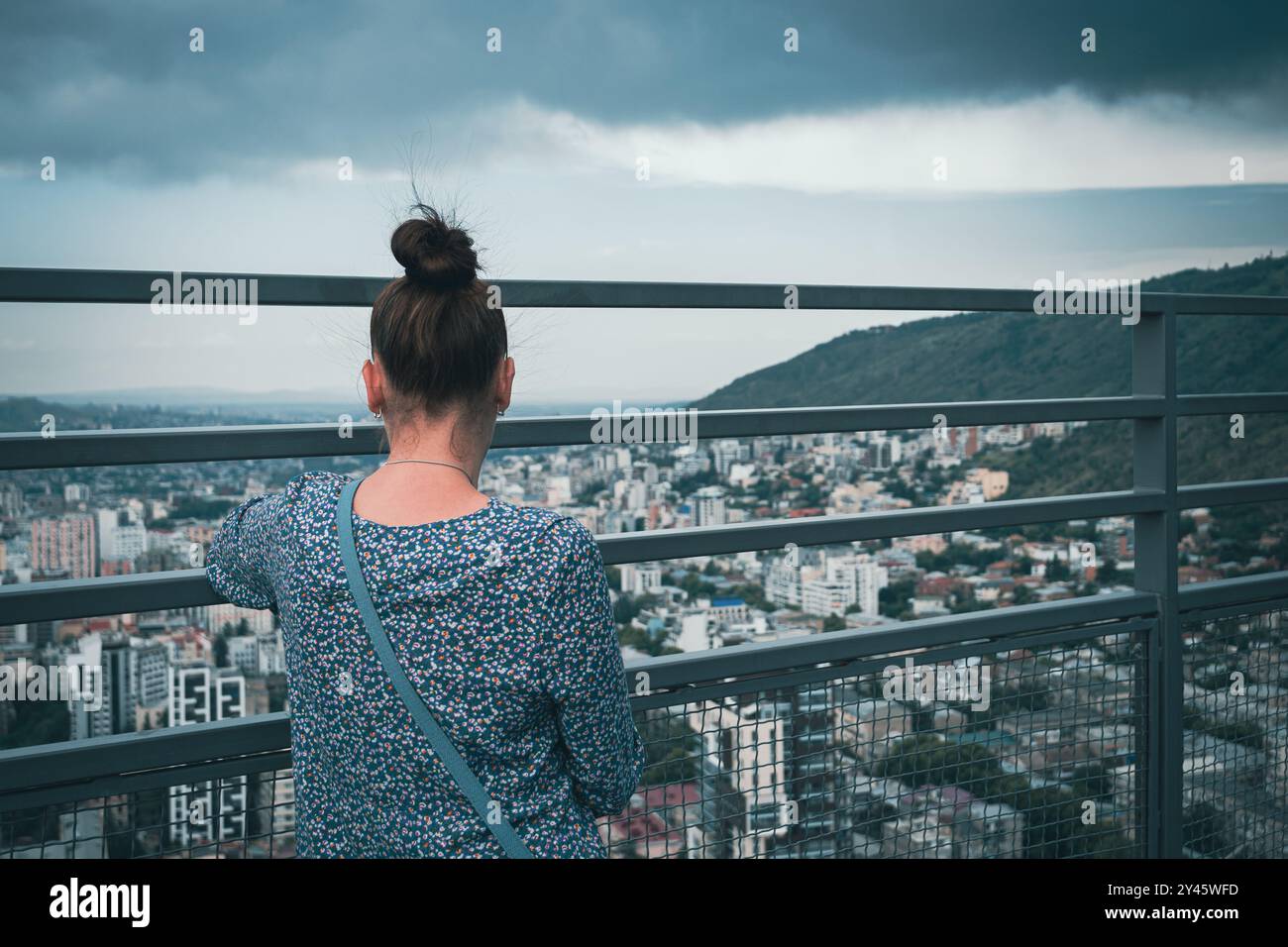 City skyline hinting hi-res stock photography and images - Alamy