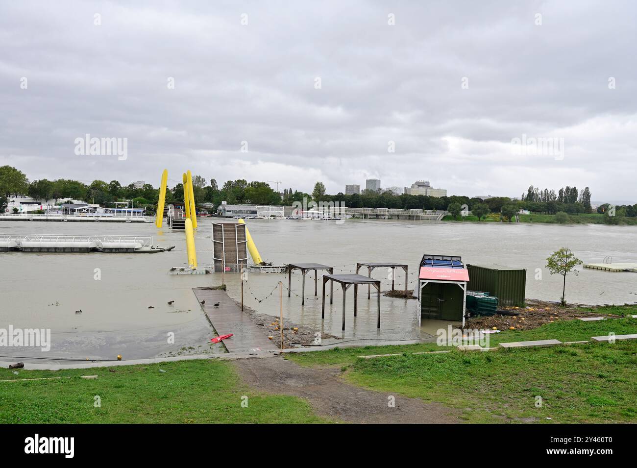 Vienna, Austria. September 16, 2024. Storm and flooding on the New ...
