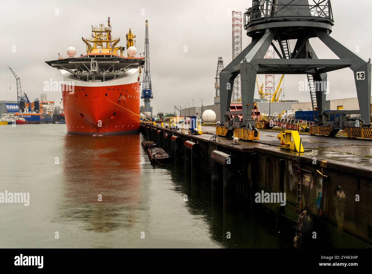 Front vision port hi-res stock photography and images - Alamy