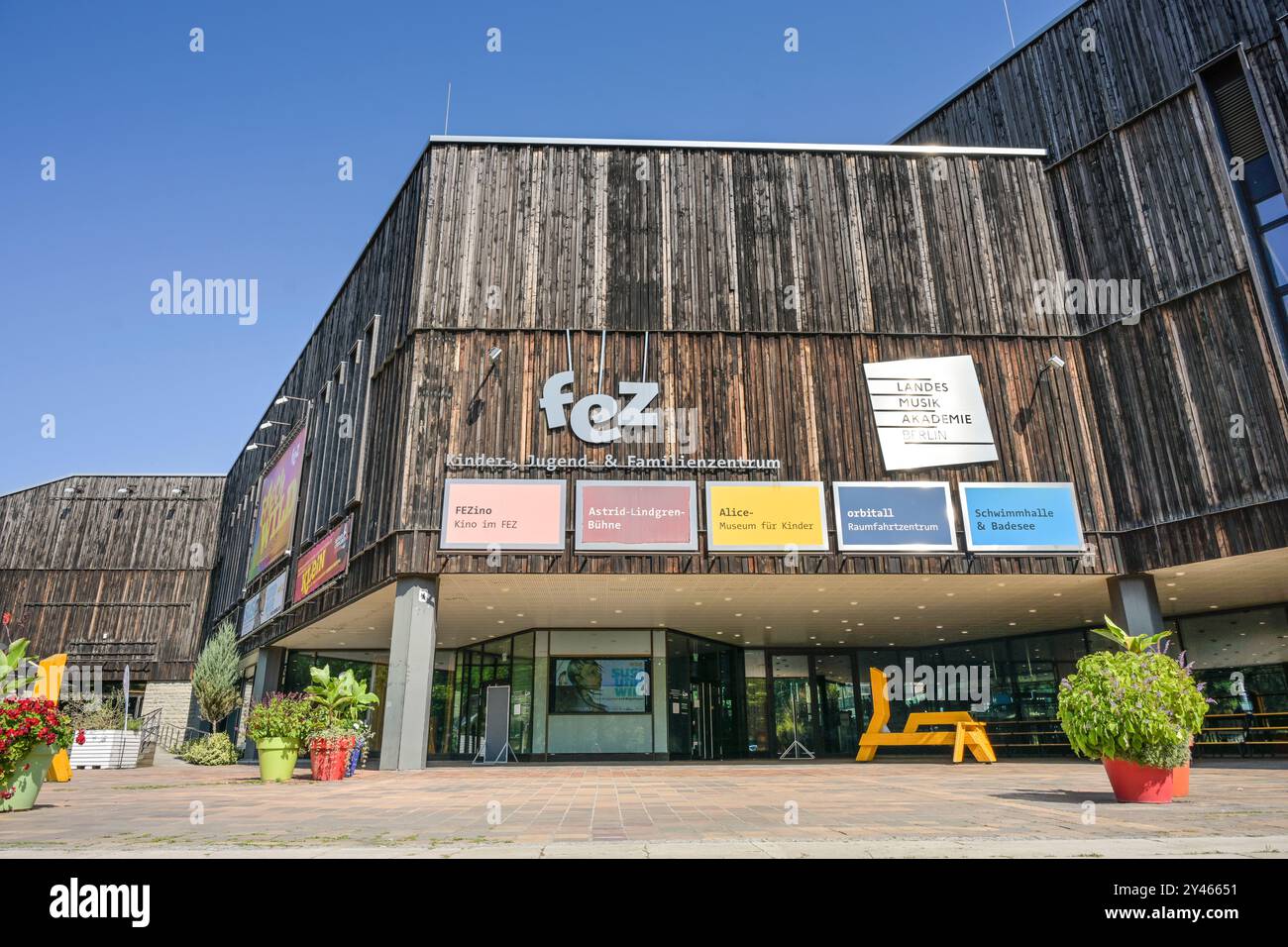 Elegantes Fez Berlin Wuhlheide Bild