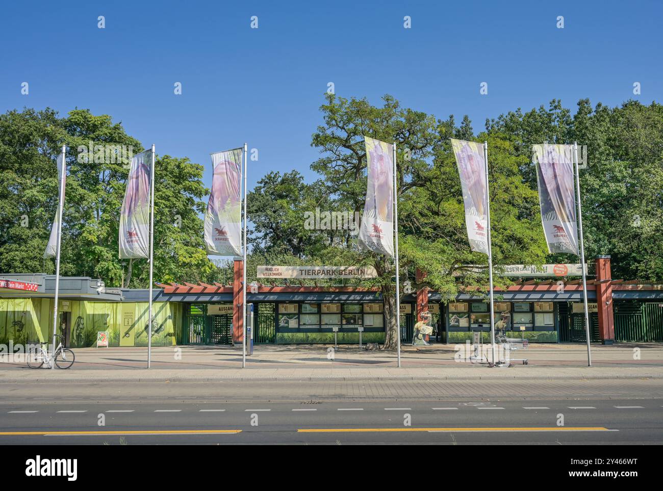 Eingang Tierpark Friedrichsfelde, Lichtenberg, Berlin, Deutschland ...