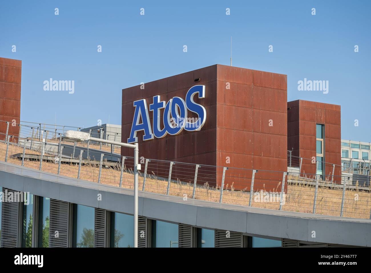 Schriftzug am campus hi-res stock photography and images - Alamy