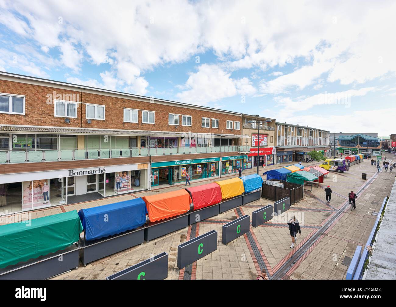 Corporation Street pedestrianised shopping centre at Corby, England ...