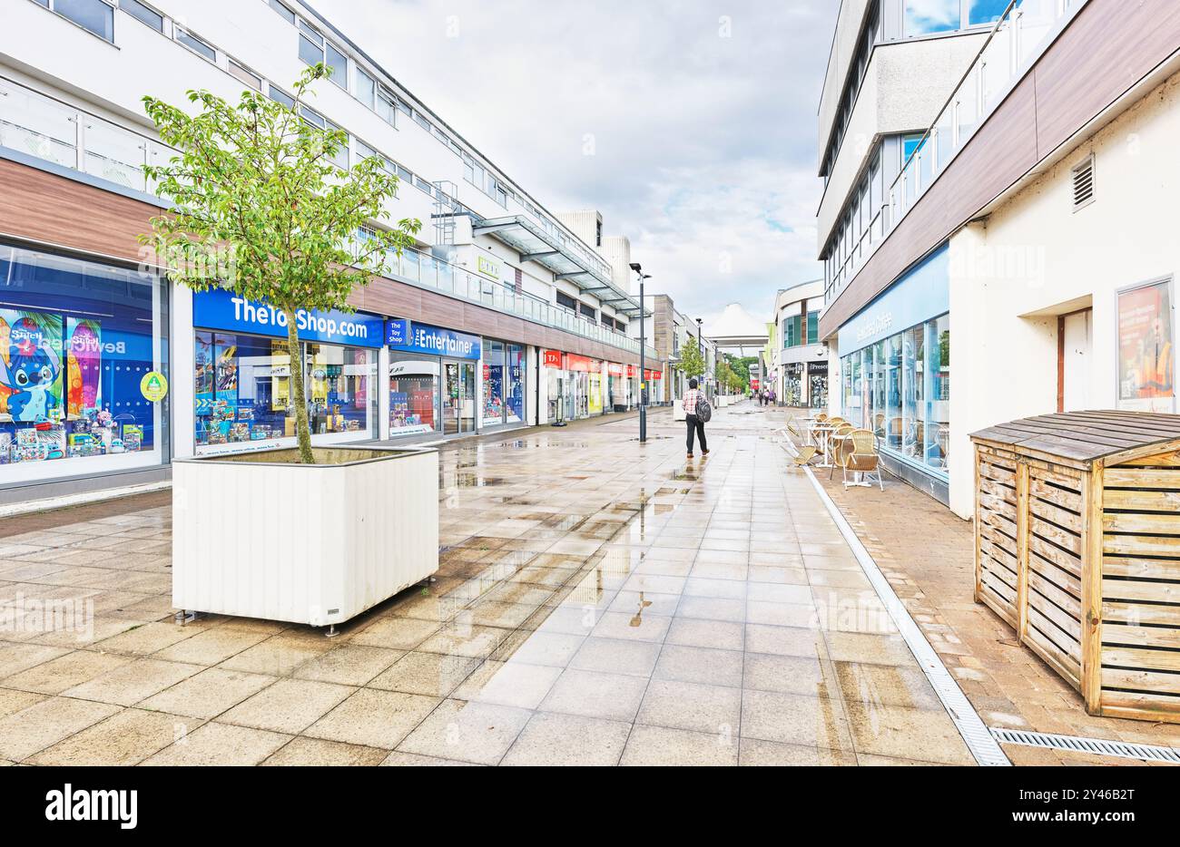 Willow Place shopping centre at Corby, England Stock Photo - Alamy