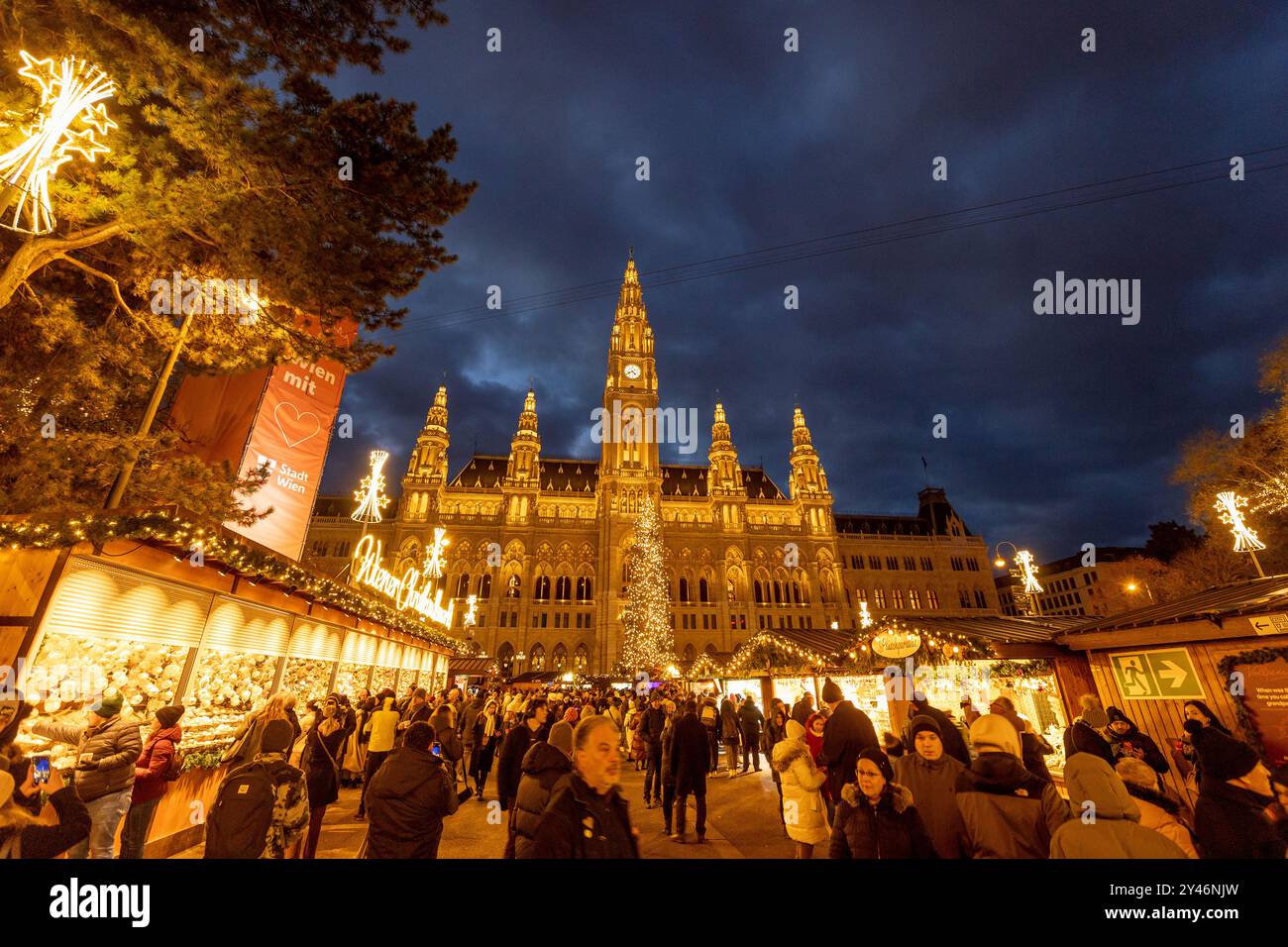 Experience magical atmosphere viennas christmas hi-res stock ...