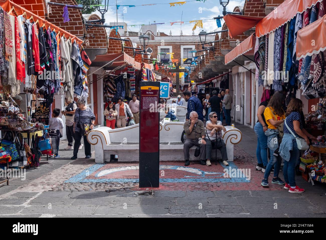 El Parian , the largest traditional handicraft market in Puebla, Mexico ...