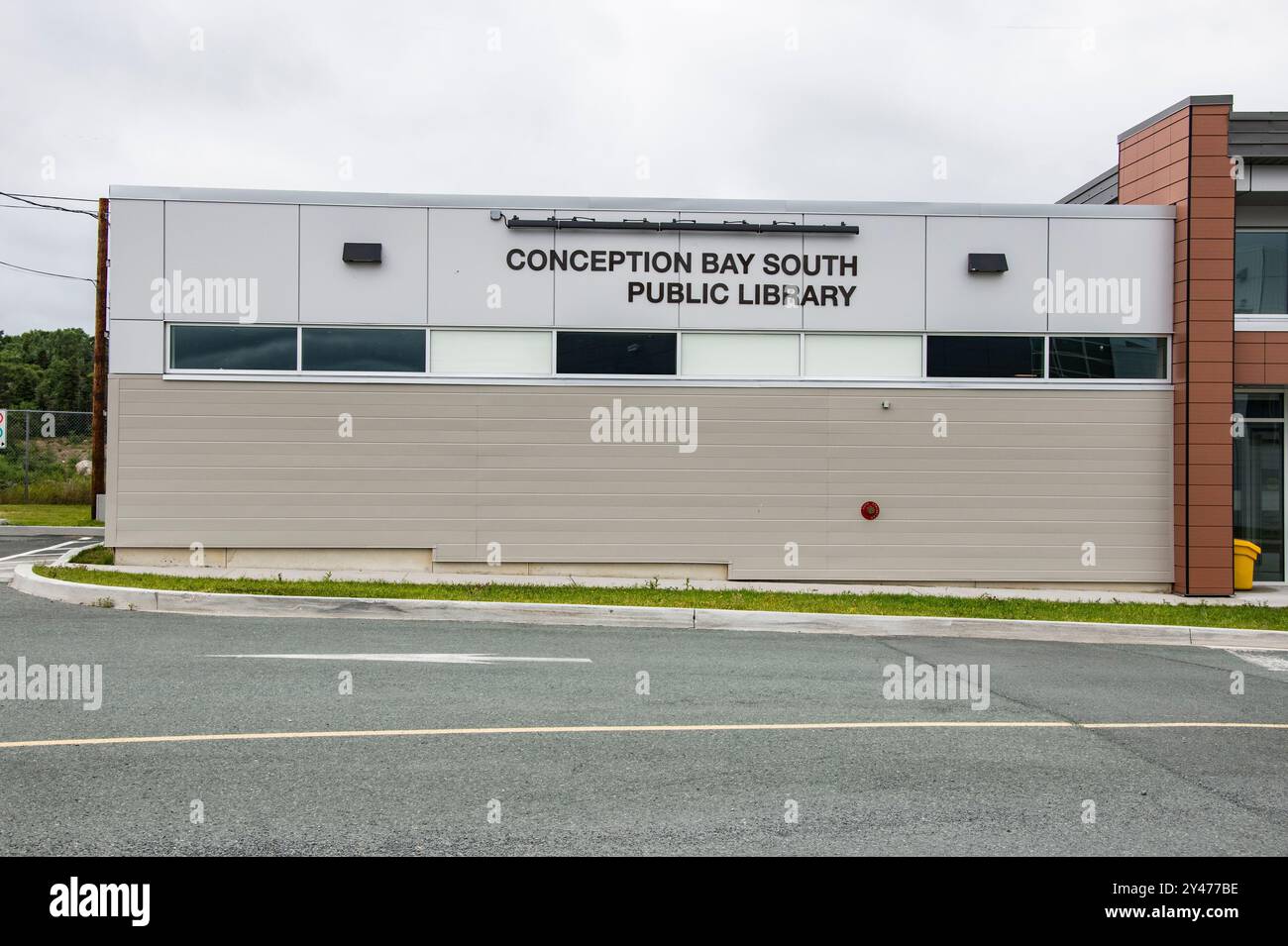 Public library sign hi-res stock photography and images - Alamy
