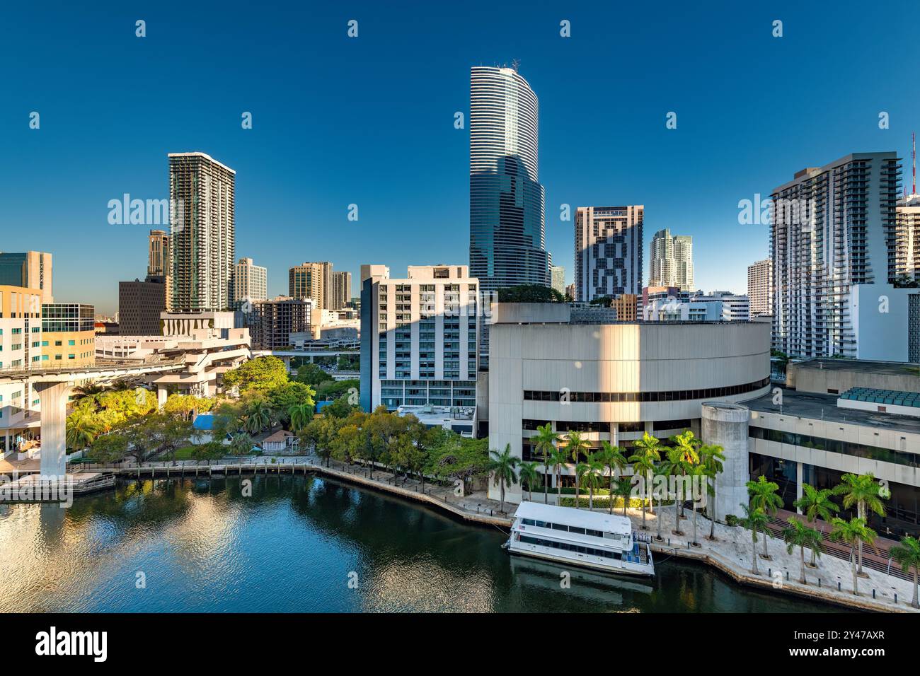 Skyline of office and apartment buildings in downtown Miami, with Miami ...