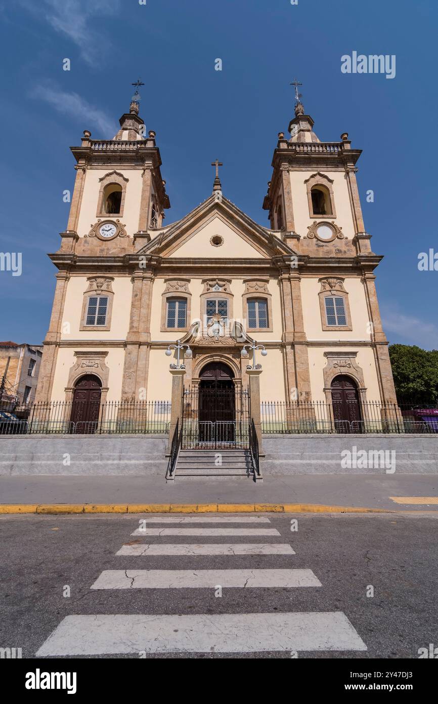 Facade of the old Basilica of Nossa Senhora Aparecida in baroque ...