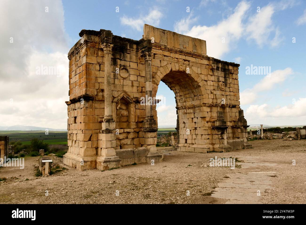 Volubilis, archaeological site, Roman, Mount Zerhoun, imperial city ...